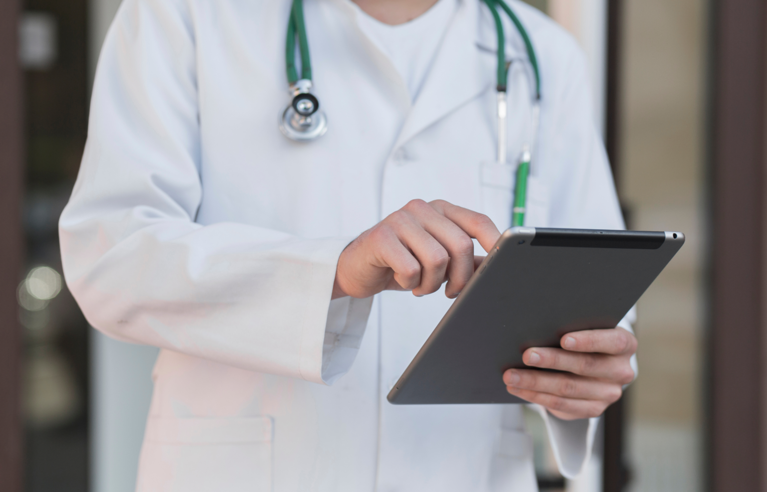 FHIR Facade Or FHIR Repository? - Comparison Table, Apps